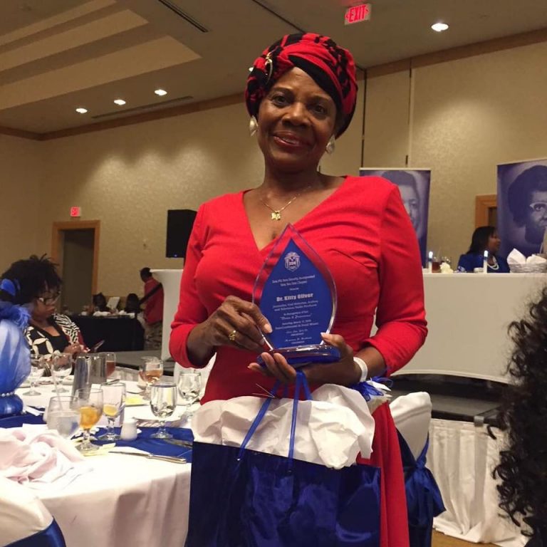 Voices of America: Race and Change in Hollywood Florida - Kitty Oliver ...